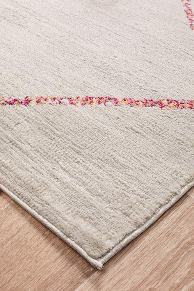 Simple Pattern Design Rug | Carpet Capers | New Moroccan Vibes