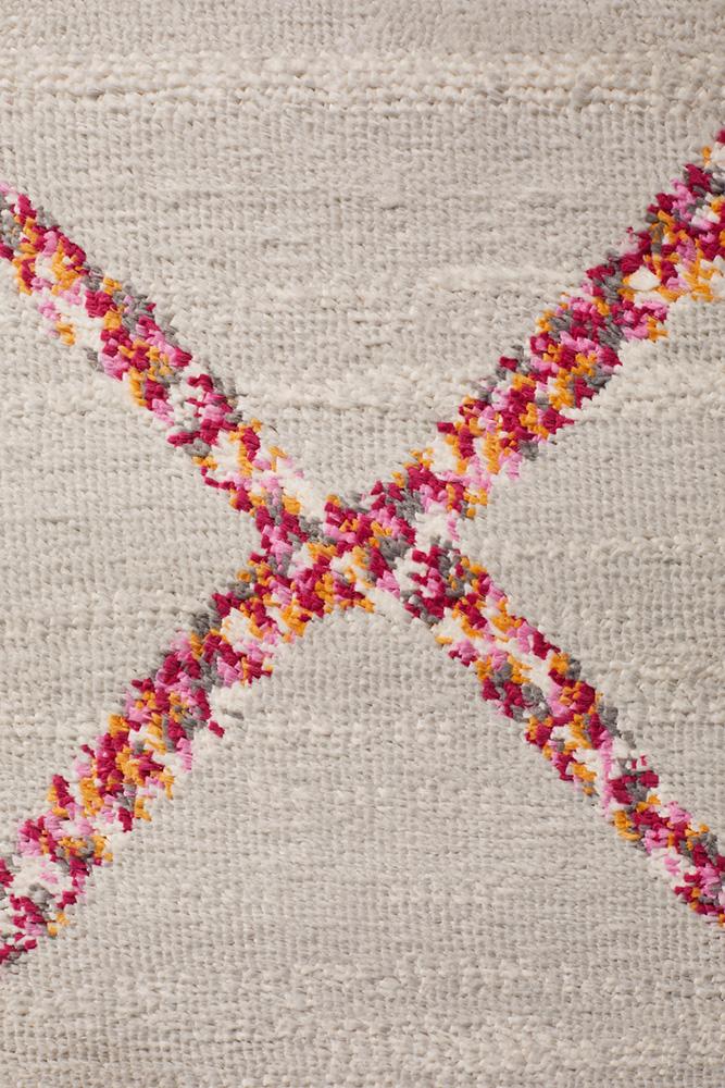 Simple Pattern Design Rug | Carpet Capers | New Moroccan Vibes