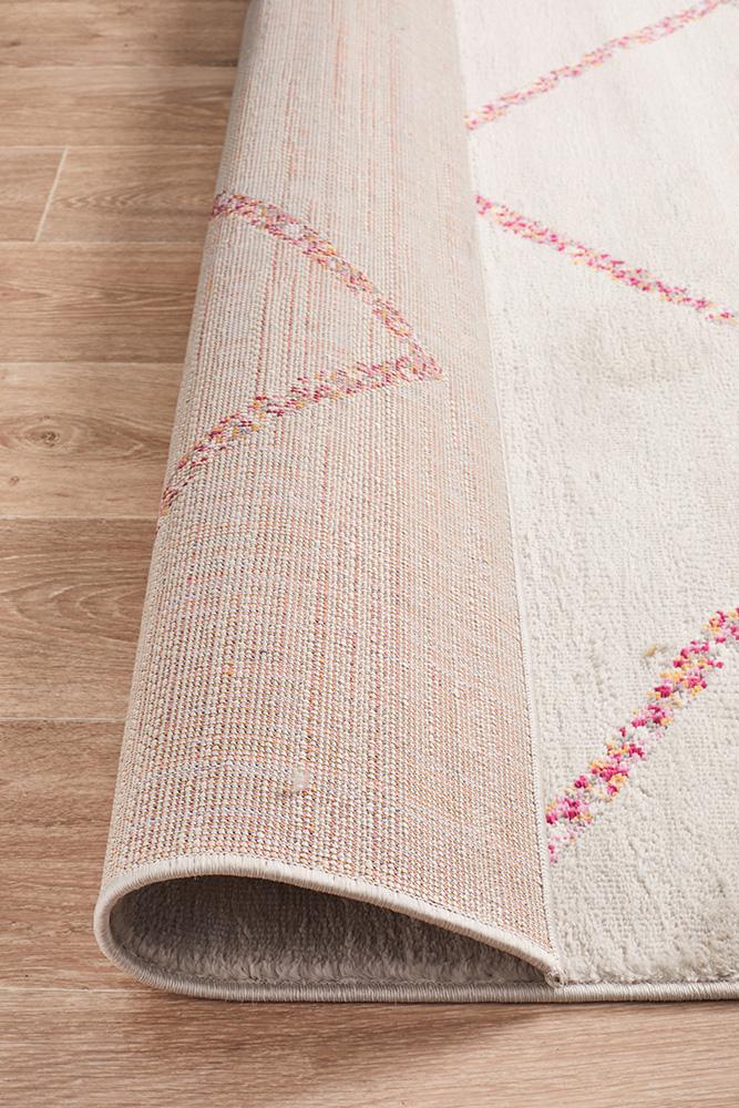 Simple Pattern Design Rug | Carpet Capers | New Moroccan Vibes