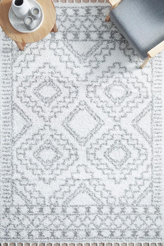 White Pattern Shag Rug | Carpet Capers | Stunning Design