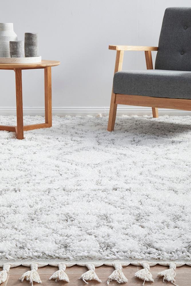 White Pattern Shag Rug | Carpet Capers | Stunning Design