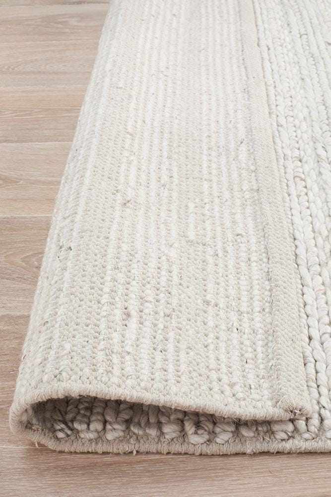 Handwoven Ivory Rug | Carpet Capers | Attractive Appeal