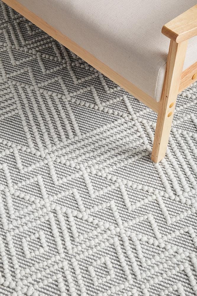 Tribal Pattern Wool Rug | Carpet Capers | Subtle Tribal Touch